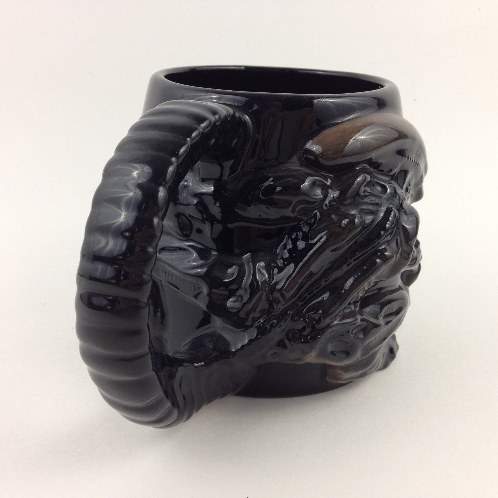 AlienCollectors.com - Your Alien Figures and Merchandising Web Portal